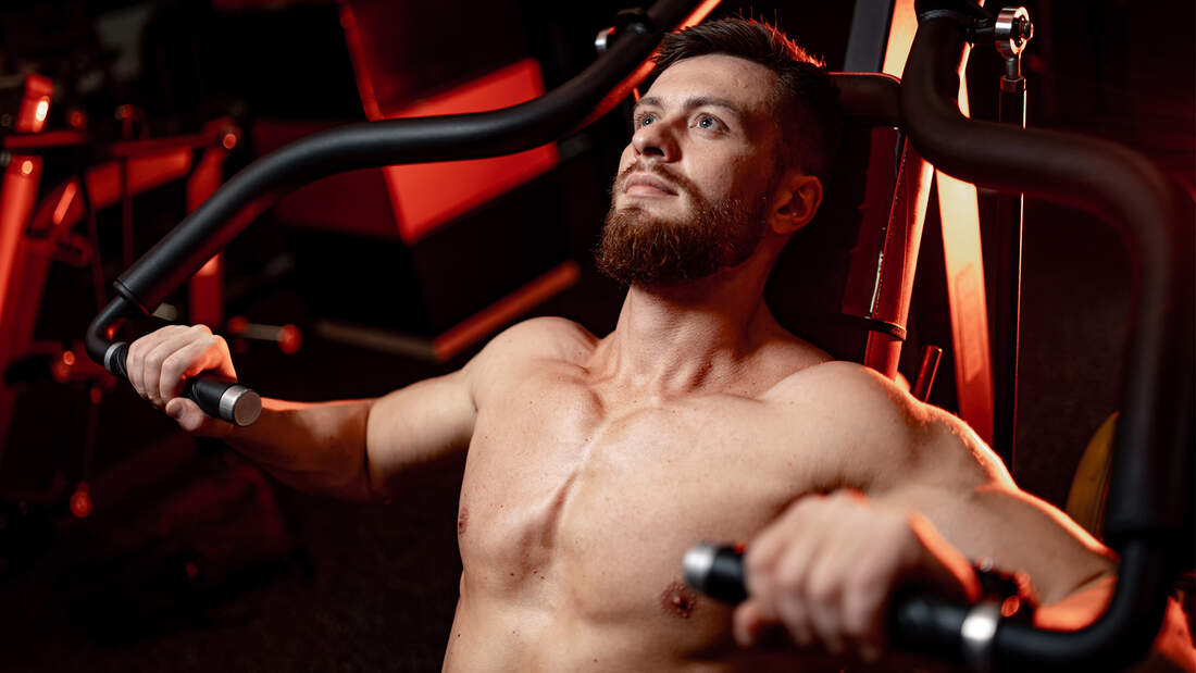 Das sind die besten Brustübungen im Gym | MEN'S HEALTH