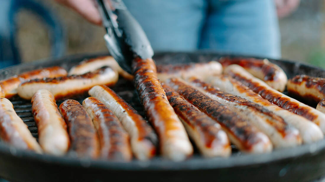 Perfekte Stadionwurst selber grillen